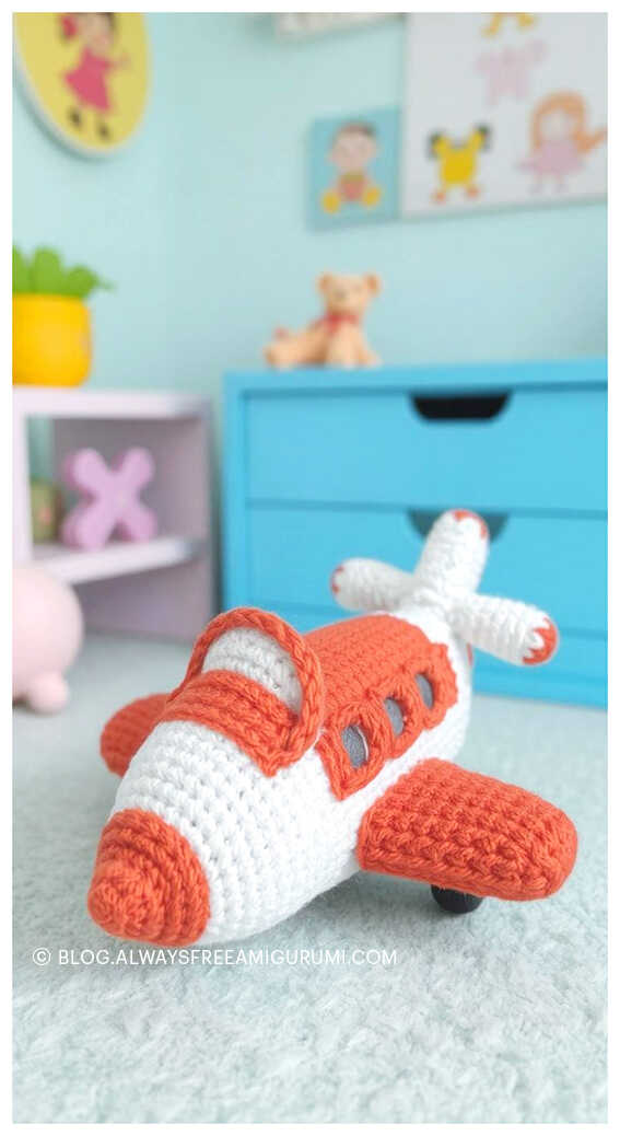 Crochet Airplane Amigurumi Free Pattern - Amigurumi